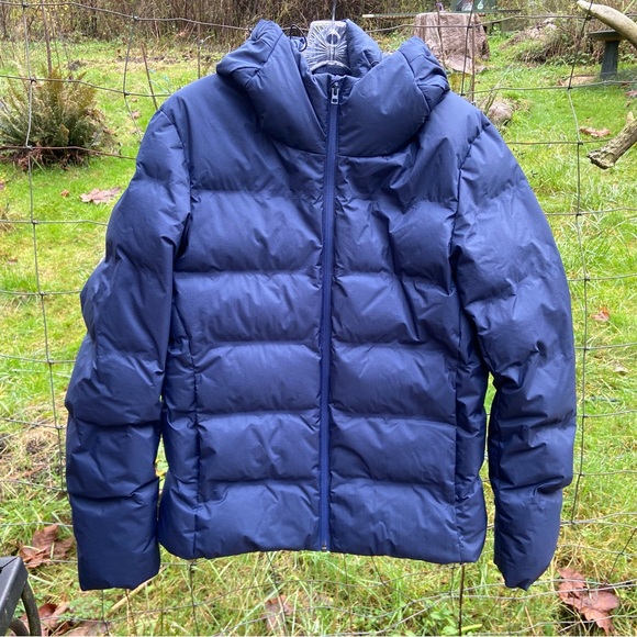 Uniqlo | Jackets & Coats | Uniqlo Navy Puffer Jacket | Poshmark